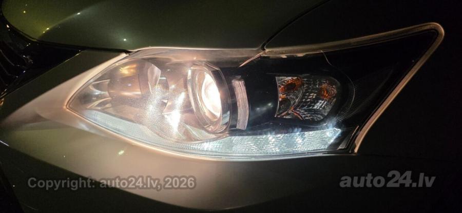 Белый Лексус СТ 2015 в Таллин, объемом двигателя 1.80 л и пробегом 207 тыс. км за 12900 €, фото 19 на AUTOMOTO.COM.LV