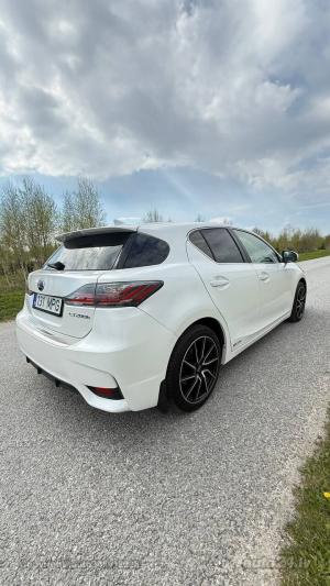 Balts Lexus CT 2015 Tallina, ar dzinēja tilpumu 1.80 L un nobraukumu 189 tūkst. km par 12500 €, foto 7 vietnē AUTOMOTO.COM.LV