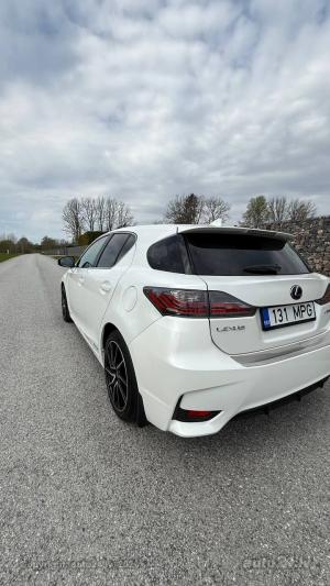Balts Lexus CT 2015 Tallina, ar dzinēja tilpumu 1.80 L un nobraukumu 189 tūkst. km par 12500 €, foto 9 vietnē AUTOMOTO.COM.LV