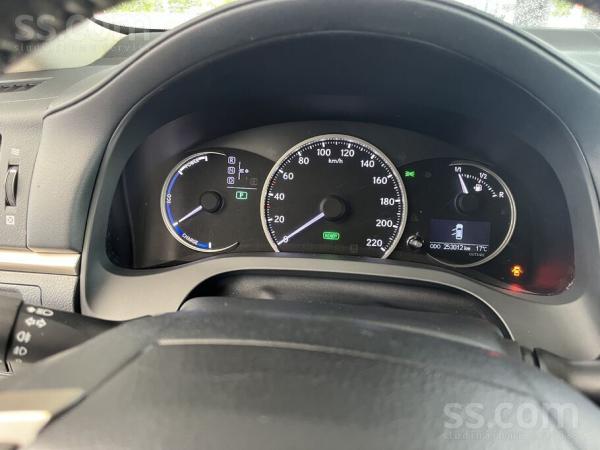Balts Lexus CT 2015 Rīga, ar dzinēja tilpumu 1.80 L un nobraukumu 250 tūkst. km par 12600 €, foto 9 vietnē AUTOMOTO.COM.LV