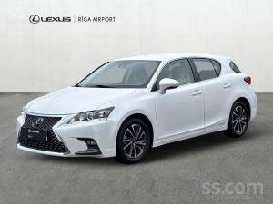 White Lexus CT 2018 in Riga, with an engine capacity of 1.80 L and mileage of 92 thousand km for 17500 €, photo  on AUTOMOTO.COM.LV