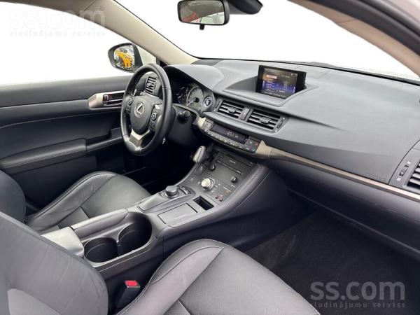 Balts Lexus CT 2018 Rīga, ar dzinēja tilpumu 1.80 L un nobraukumu 92 tūkst. km par 17500 €, foto 7 vietnē AUTOMOTO.COM.LV