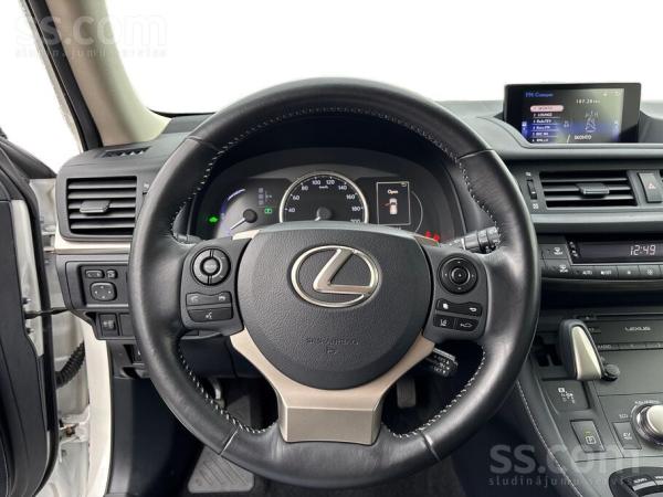 Balts Lexus CT 2018 Rīga, ar dzinēja tilpumu 1.80 L un nobraukumu 92 tūkst. km par 17500 €, foto 10 vietnē AUTOMOTO.COM.LV