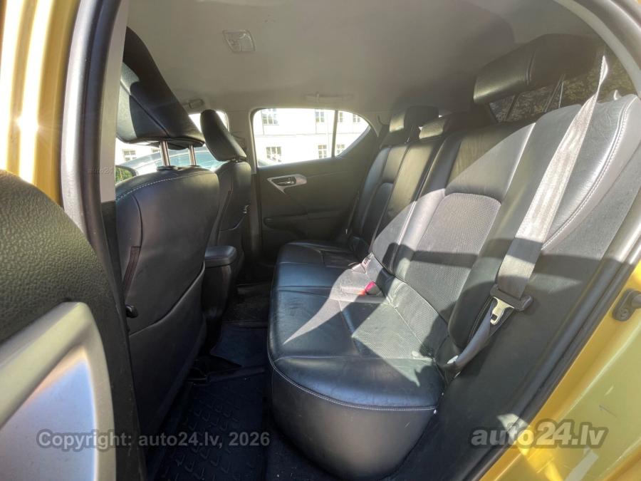 Dzeltens Lexus CT 2011 Tartu, ar dzinēja tilpumu 1.80 L un nobraukumu 354 tūkst. km par 3500 €, foto 14 vietnē AUTOMOTO.COM.LV