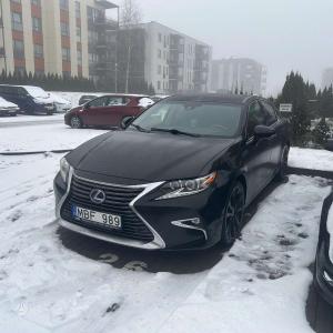 Black Lexus ES 300 H 2016 in Vilnius, with an engine capacity of 2.49 L and mileage of 207 thousand km for 18000 €, photo  on AUTOMOTO.COM.LV