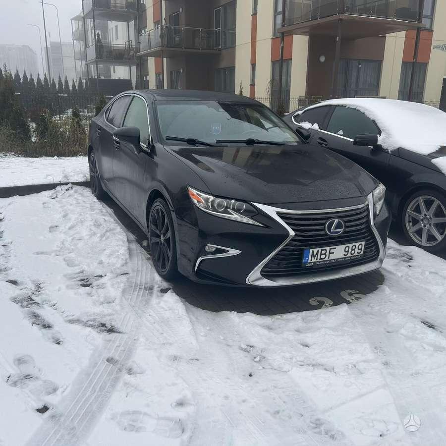 Black Lexus ES 300 H 2016 in Vilnius, with an engine capacity of 2.49 L and mileage of 207 thousand km for 18000 €, photo 2 on AUTOMOTO.COM.LV