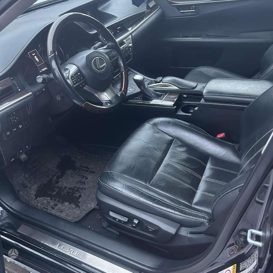 Black Lexus ES 300 H 2016 in Vilnius, with an engine capacity of 2.49 L and mileage of 207 thousand km for 18000 €, photo 5 on AUTOMOTO.COM.LV