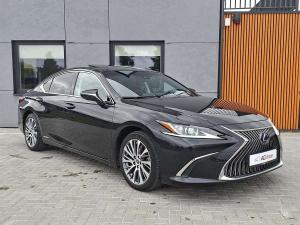 Melns Lexus ES 300 H 2020 Viļņa, ar dzinēja tilpumu 2.49 L un nobraukumu 172 tūkst. km par 24900 €, foto 4 vietnē AUTOMOTO.COM.LV
