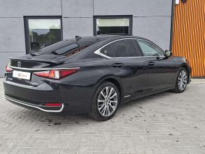 Melns Lexus ES 300 H 2020 Viļņa, ar dzinēja tilpumu 2.49 L un nobraukumu 172 tūkst. km par 24900 €, foto 5 vietnē AUTOMOTO.COM.LV