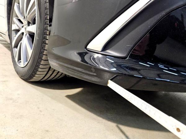 Melns Lexus ES 300 H 2021 Marijampole, ar dzinēja tilpumu 2.50 L un nobraukumu 276 tūkst. km par 20990 €, foto 11 vietnē AUTOMOTO.COM.LV