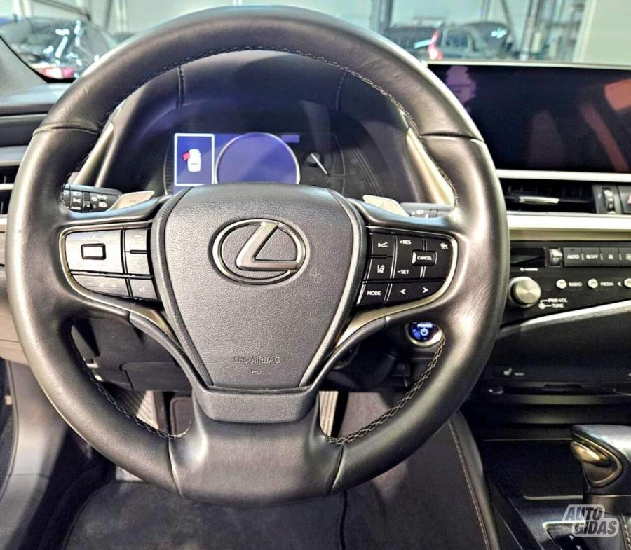 Melns Lexus ES 300 H 2021 Marijampole, ar dzinēja tilpumu 2.50 L un nobraukumu 276 tūkst. km par 20990 €, foto 27 vietnē AUTOMOTO.COM.LV