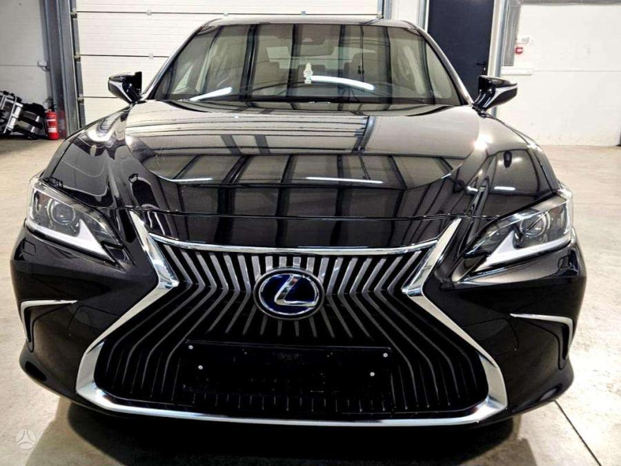 Melns Lexus ES 300 H 2021 Marijampole, ar dzinēja tilpumu 2.49 L un nobraukumu 274 tūkst. km par 19500 €, foto 3 vietnē AUTOMOTO.COM.LV