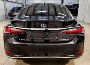 Melns Lexus ES 300 H 2021 Marijampole, ar dzinēja tilpumu 2.49 L un nobraukumu 274 tūkst. km par 19500 €, foto 6 vietnē AUTOMOTO.COM.LV
