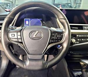 Melns Lexus ES 300 H 2021 Marijampole, ar dzinēja tilpumu 2.49 L un nobraukumu 274 tūkst. km par 19500 €, foto 11 vietnē AUTOMOTO.COM.LV