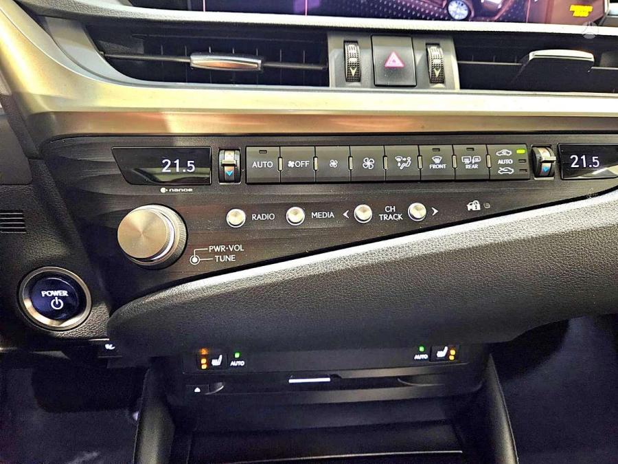Melns Lexus ES 300 H 2021 Marijampole, ar dzinēja tilpumu 2.49 L un nobraukumu 274 tūkst. km par 19500 €, foto 14 vietnē AUTOMOTO.COM.LV