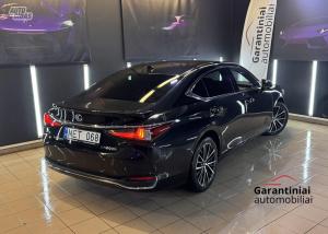 Melns Lexus ES 300 H 2022 Avižieniai, ar dzinēja tilpumu 2.50 L un nobraukumu 167 tūkst. km par 29950 €, foto 2 vietnē AUTOMOTO.COM.LV