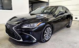 Melns Lexus ES 300 H 2022 Marijampole, ar dzinēja tilpumu 2.49 L un nobraukumu 238 tūkst. km par 20999 €, foto  vietnē AUTOMOTO.COM.LV