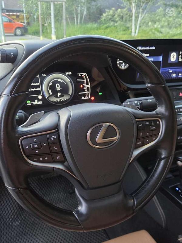 Melns Lexus ES 300 H 2022 Rīga, ar dzinēja tilpumu 2.50 L un nobraukumu 56 tūkst. km par 36900 €, foto 9 vietnē AUTOMOTO.COM.LV