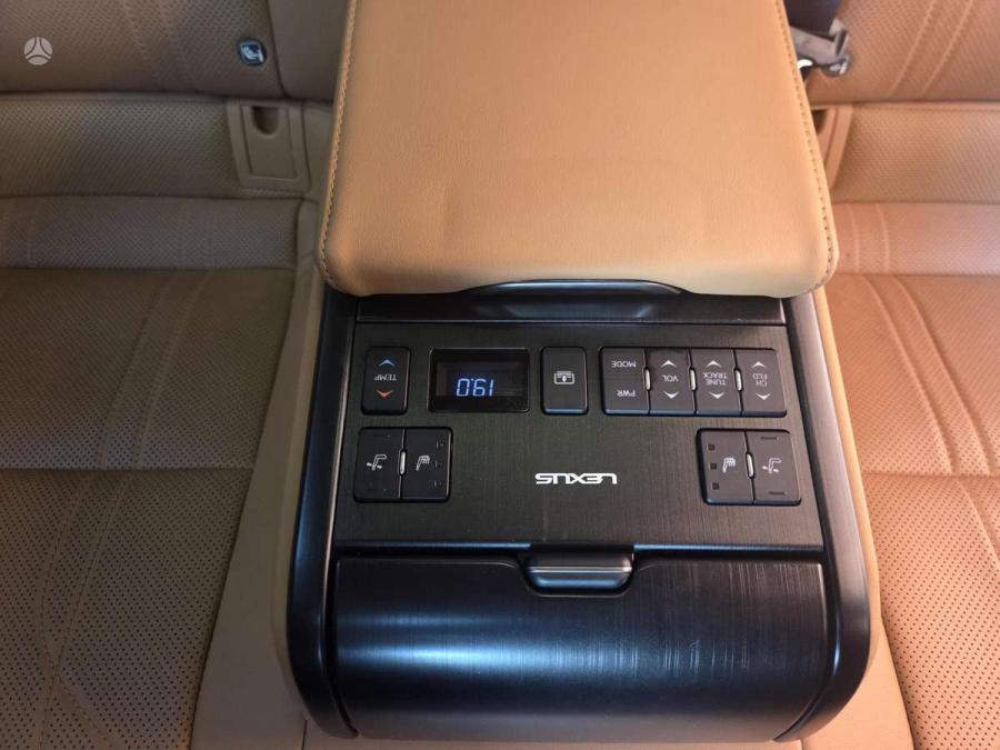 Melns Lexus ES 300 H 2022 Rīga, ar dzinēja tilpumu 2.50 L un nobraukumu 56 tūkst. km par 36900 €, foto 18 vietnē AUTOMOTO.COM.LV