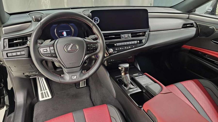 Black Lexus ES 300 H 2022 in Tallinn, with an engine capacity of 2.49 L and mileage of 42 thousand km for 41995 €, photo 16 on AUTOMOTO.COM.LV