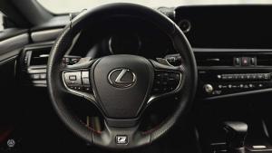 Black Lexus ES 300 H 2022 in Tallinn, with an engine capacity of 2.49 L and mileage of 42 thousand km for 41995 €, photo 17 on AUTOMOTO.COM.LV