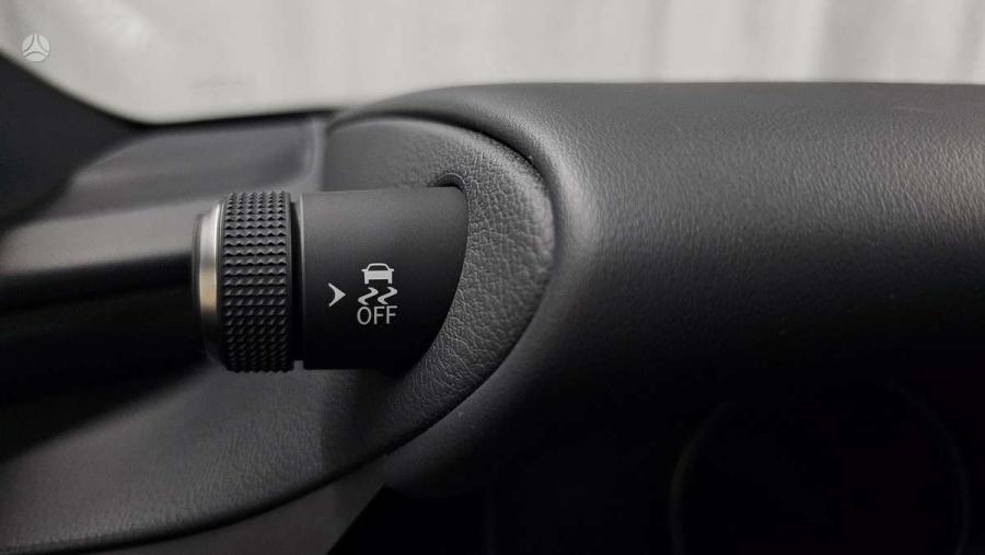 Black Lexus ES 300 H 2022 in Tallinn, with an engine capacity of 2.49 L and mileage of 42 thousand km for 41995 €, photo 26 on AUTOMOTO.COM.LV