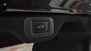 Black Lexus ES 300 H 2022 in Tallinn, with an engine capacity of 2.49 L and mileage of 42 thousand km for 41995 €, photo 36 on AUTOMOTO.COM.LV