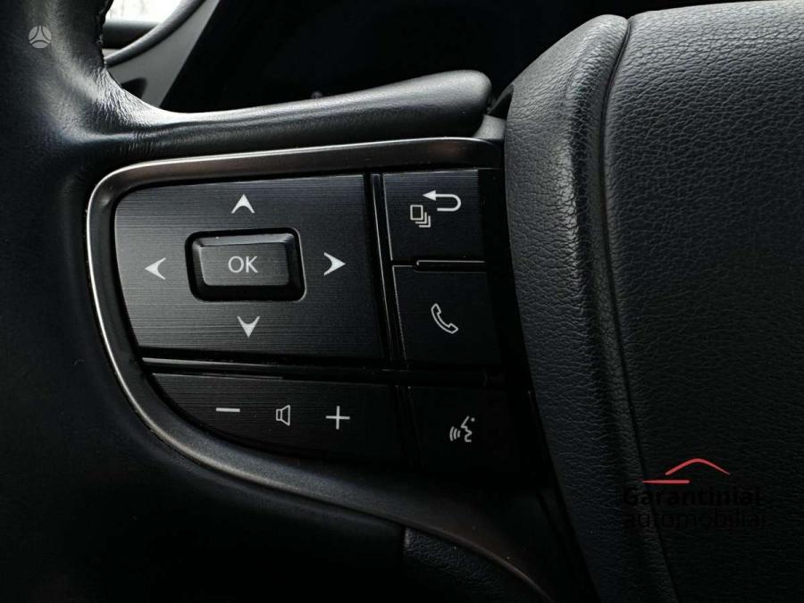 Melns Lexus ES 300 H 2022 Viļņa, ar dzinēja tilpumu 2.50 L un nobraukumu 169 tūkst. km par 27500 €, foto 16 vietnē AUTOMOTO.COM.LV