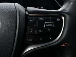 Melns Lexus ES 300 H 2022 Viļņa, ar dzinēja tilpumu 2.50 L un nobraukumu 169 tūkst. km par 27500 €, foto 17 vietnē AUTOMOTO.COM.LV