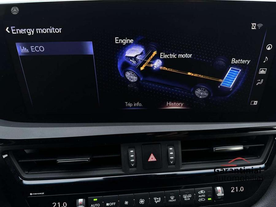 Melns Lexus ES 300 H 2022 Viļņa, ar dzinēja tilpumu 2.50 L un nobraukumu 169 tūkst. km par 27500 €, foto 24 vietnē AUTOMOTO.COM.LV