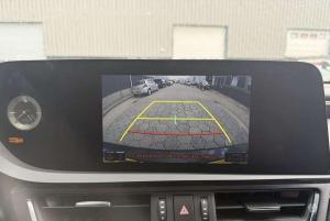 Black Lexus ES 300 H 2022 in Kaunas, with an engine capacity of 2.49 L and mileage of 106 thousand km for 21900 €, photo 18 on AUTOMOTO.COM.LV