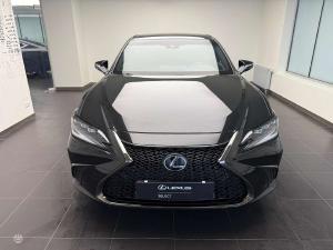 Melns Lexus ES 300 H 2023 Kauņa, ar dzinēja tilpumu 2.49 L un nobraukumu 99 tūkst. km par 39900 €, foto 5 vietnē AUTOMOTO.COM.LV