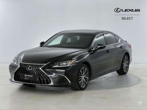 Melns Lexus ES 300 H 2023 Viļņa, ar dzinēja tilpumu 2.49 L un nobraukumu 87 tūkst. km par 36900 €, foto  vietnē AUTOMOTO.COM.LV