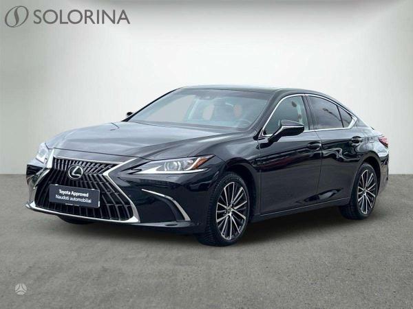 Black Lexus ES 300 H 2023 in Klaipeda, with an engine capacity of 2.49 L and mileage of 53 thousand km for 39900 €, photo 1 on AUTOMOTO.COM.LV