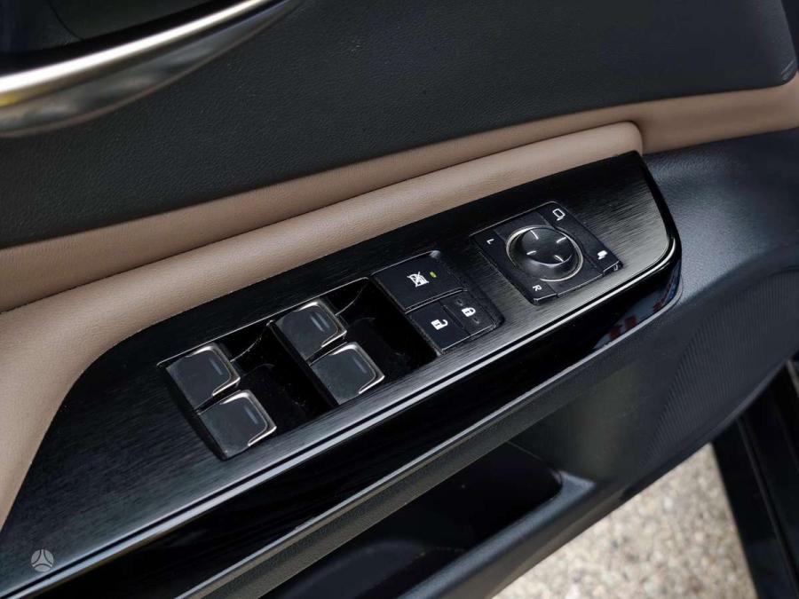 Black Lexus ES 300 H 2023 in Anyksciai, with an engine capacity of 2.50 L and mileage of 220 thousand km for 24799 €, photo 11 on AUTOMOTO.COM.LV