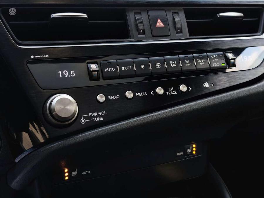 Black Lexus ES 300 H 2023 in Anyksciai, with an engine capacity of 2.50 L and mileage of 220 thousand km for 24799 €, photo 12 on AUTOMOTO.COM.LV