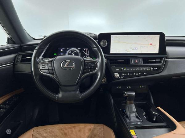 Lexus ES 300 H 2023 in Vilnius on AUTOMOTO.COM.LV Black Lexus ES 300 H 2023 in Vilnius, with an engine capacity of 2.49 L and mileage of 124 thousand km for 34900 €, photo 10 on AUTOMOTO.COM.LV