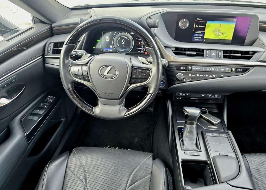 Blue Lexus ES 300 H 2019 in Taurage, with an engine capacity of 2.49 L and mileage of 171 thousand km for 21900 €, photo 14 on AUTOMOTO.COM.LV