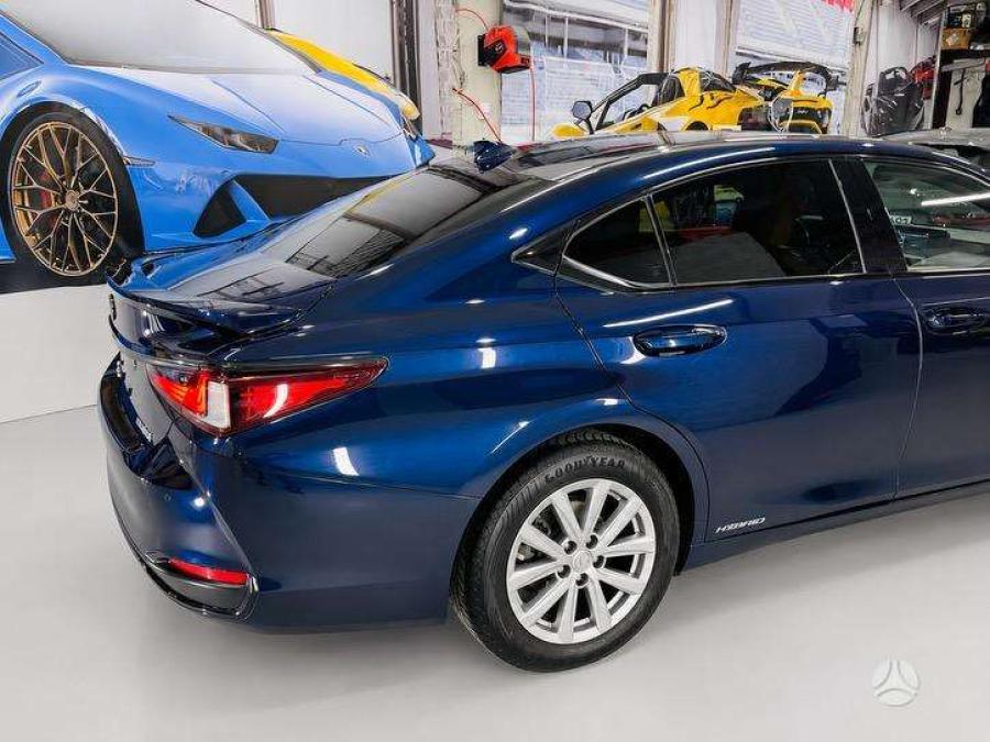 Синий Лексус ES 300 H 2019 в Каунас, объемом двигателя 2.49 л и пробегом 110 тыс. км за 31999 €, фото 11 на AUTOMOTO.COM.LV