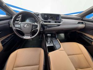 Zils Lexus ES 300 H 2019 Kauņa, ar dzinēja tilpumu 2.49 L un nobraukumu 112 tūkst. km par 26499 €, foto 10 vietnē AUTOMOTO.COM.LV