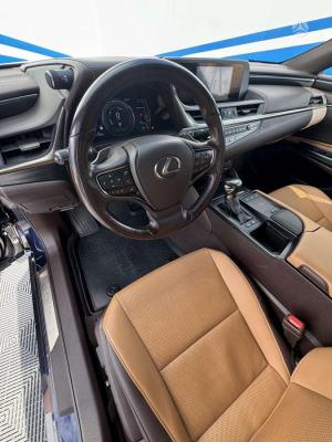 Zils Lexus ES 300 H 2019 Kauņa, ar dzinēja tilpumu 2.49 L un nobraukumu 112 tūkst. km par 26499 €, foto 12 vietnē AUTOMOTO.COM.LV