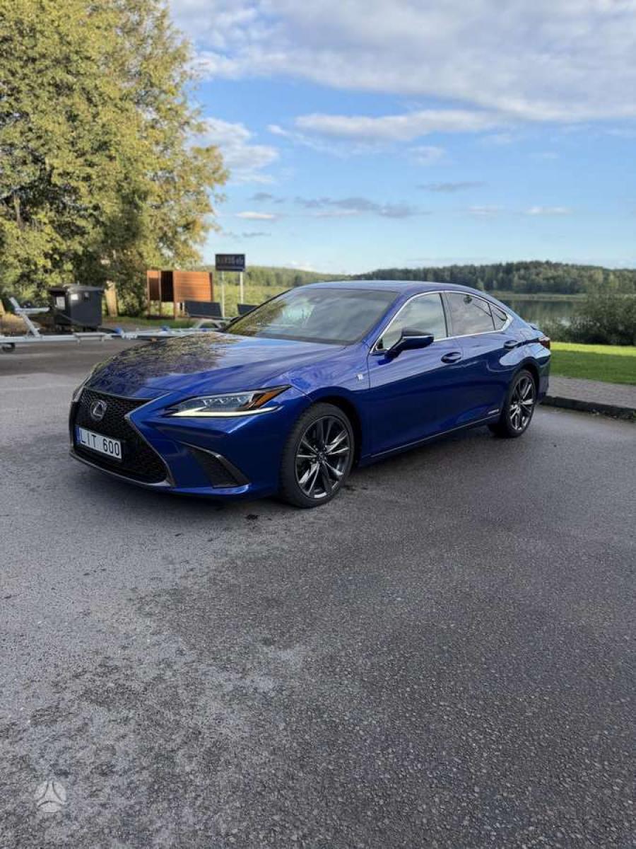 Zils Lexus ES 300 H 2019 Trakai, ar dzinēja tilpumu 2.49 L un nobraukumu 144 tūkst. km par 28500 €, foto 1 vietnē AUTOMOTO.COM.LV