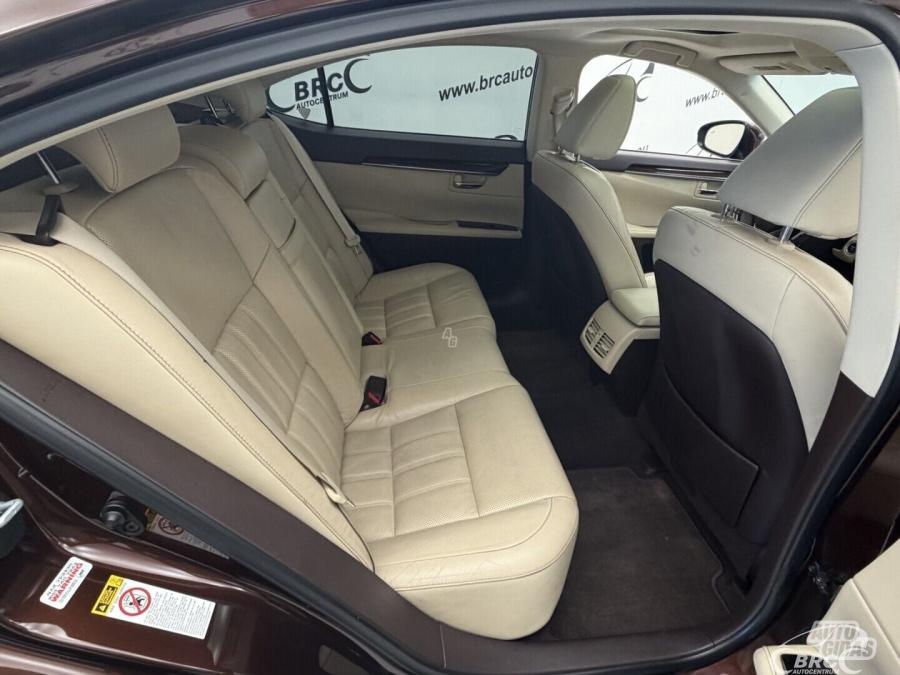 Brūns Lexus ES 300 H 2016 Avižieniai, ar dzinēja tilpumu 2.50 L un nobraukumu 122 tūkst. km par 18000 €, foto 12 vietnē AUTOMOTO.COM.LV
