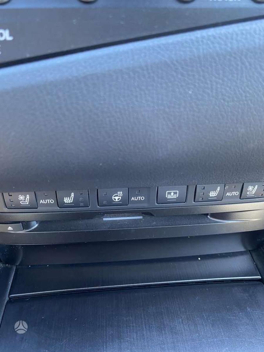 Brown Lexus ES 300 H 2019 in Klaipeda, with an engine capacity of 2.49 L and mileage of 121 thousand km for 24750 €, photo 14 on AUTOMOTO.COM.LV