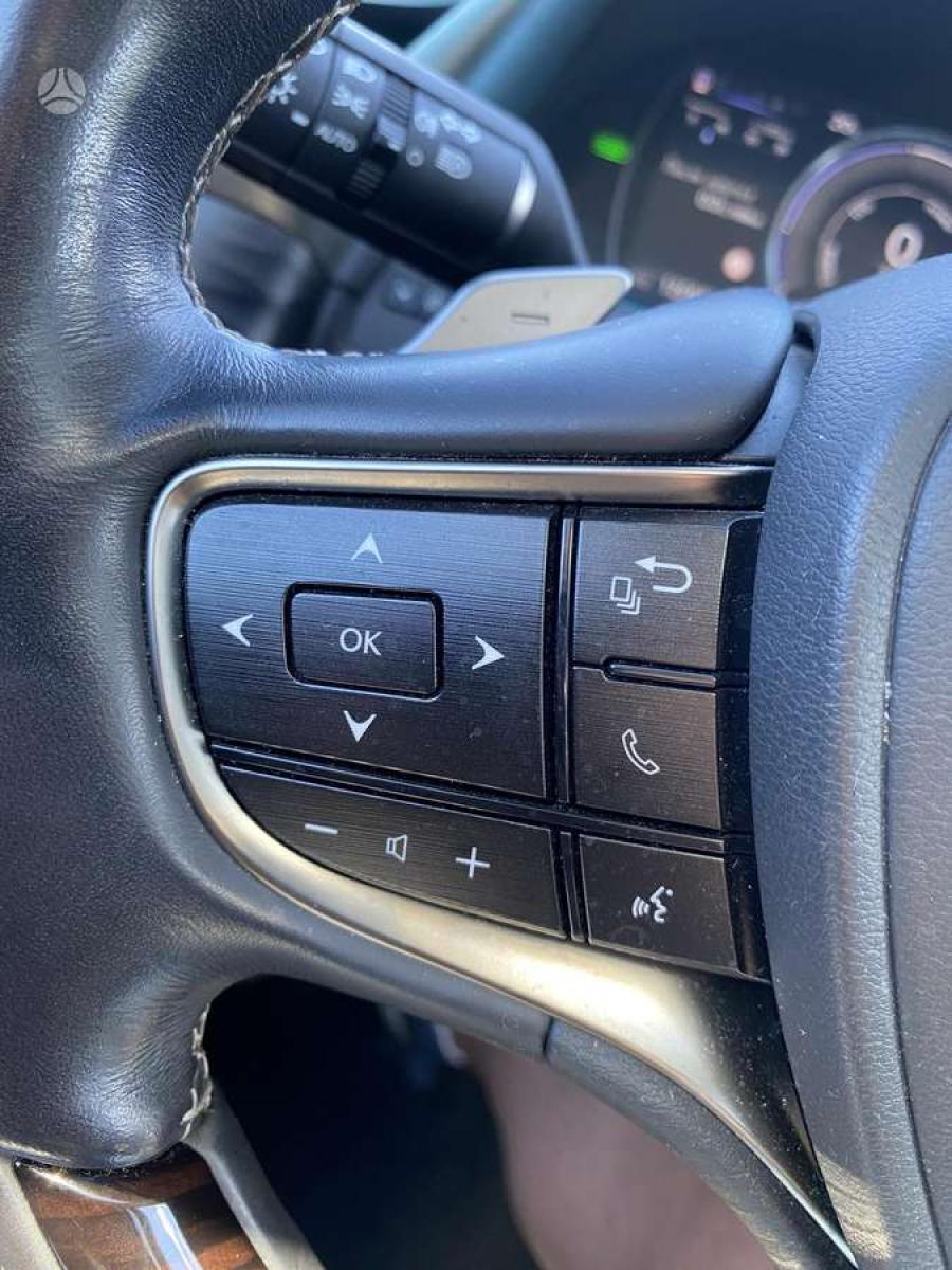 Brown Lexus ES 300 H 2019 in Klaipeda, with an engine capacity of 2.49 L and mileage of 121 thousand km for 24750 €, photo 25 on AUTOMOTO.COM.LV
