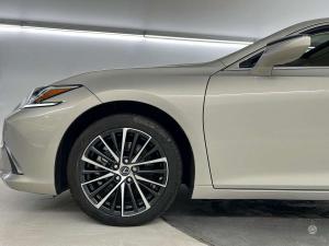 Brūns Lexus ES 300 H 2025 Viļņa, ar dzinēja tilpumu 2.49 L un nobraukumu 15 tūkst. km par 45900 €, foto 14 vietnē AUTOMOTO.COM.LV