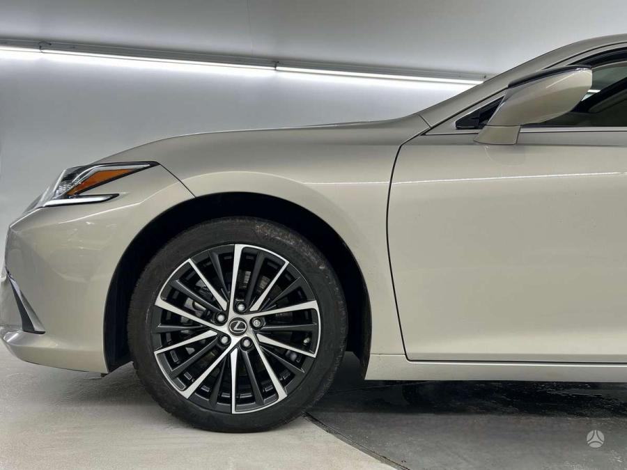 Brūns Lexus ES 300 H 2025 Viļņa, ar dzinēja tilpumu 2.49 L un nobraukumu 15 tūkst. km par 45900 €, foto 14 vietnē AUTOMOTO.COM.LV
