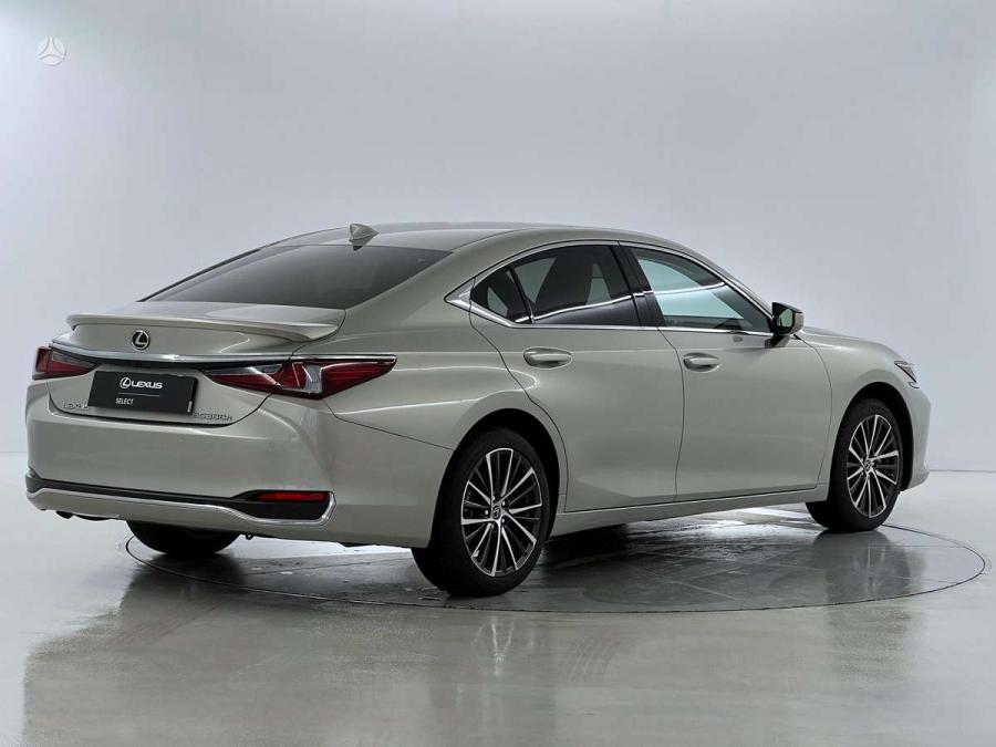 Brūns Lexus ES 300 H 2025 Viļņa, ar dzinēja tilpumu 2.49 L un nobraukumu 15 tūkst. km par 45900 €, foto 20 vietnē AUTOMOTO.COM.LV