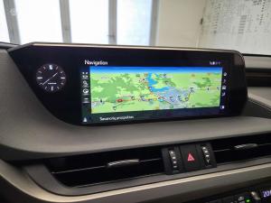 Green Lexus ES 300 H 2019 in Kaunas, with an engine capacity of 2.49 L and mileage of 114 thousand km for 31900 €, photo 15 on AUTOMOTO.COM.LV