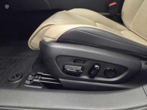 Green Lexus ES 300 H 2019 in Kaunas, with an engine capacity of 2.49 L and mileage of 114 thousand km for 31900 €, photo 25 on AUTOMOTO.COM.LV